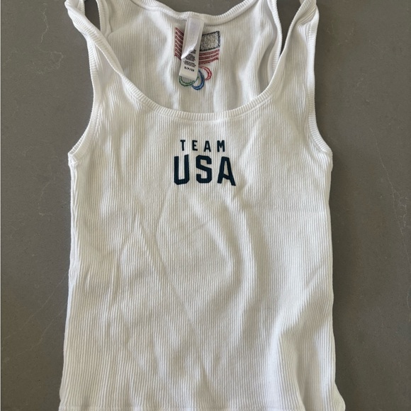 SKIMS | Tops | Skims White Fitted Sleeveless Tank Top | Poshmark